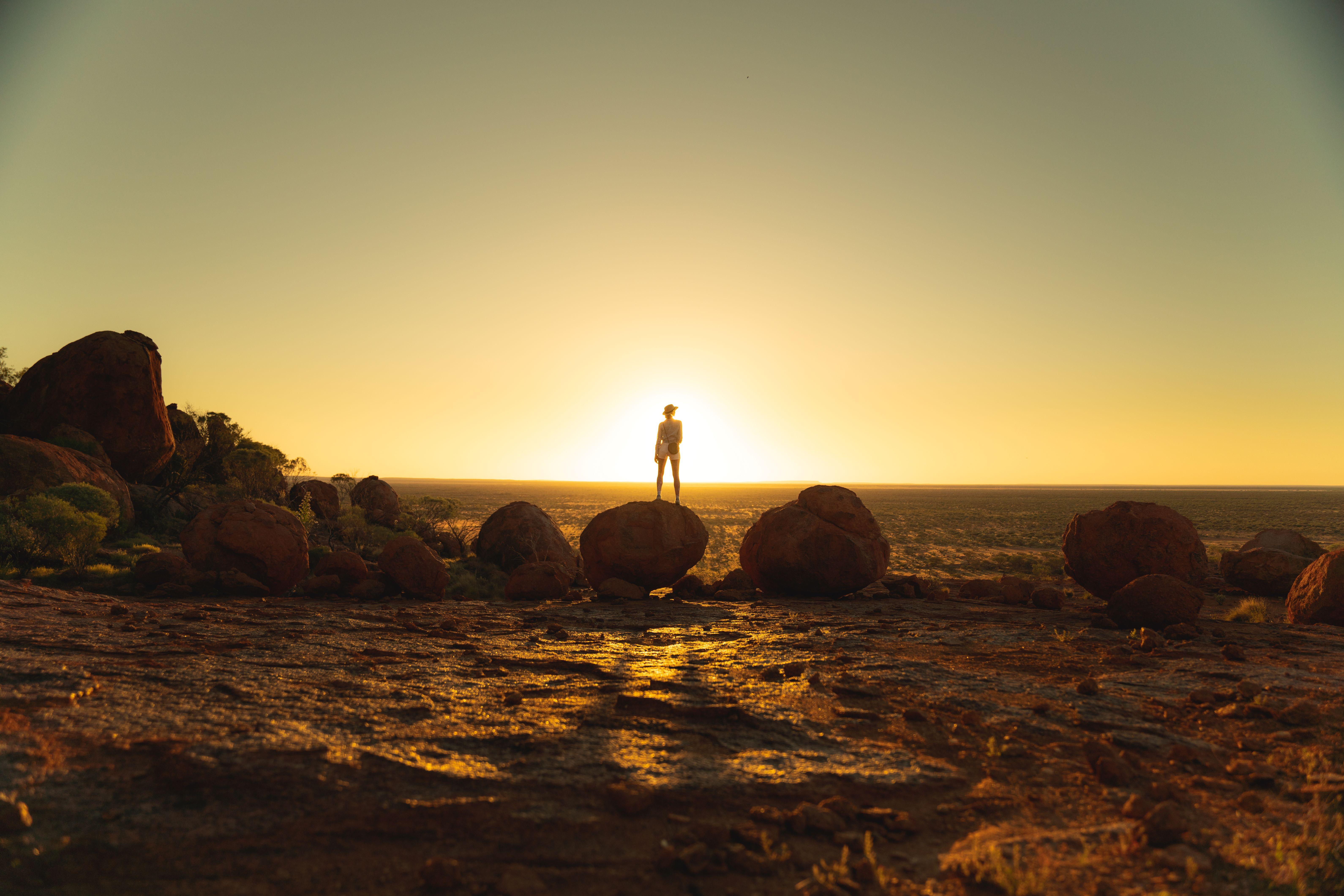 Australia's Golden Outback: Official Tourism & Travel Website