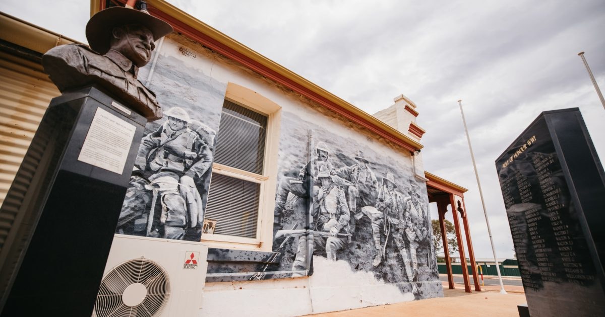 Menzies | Australia's Golden Outback