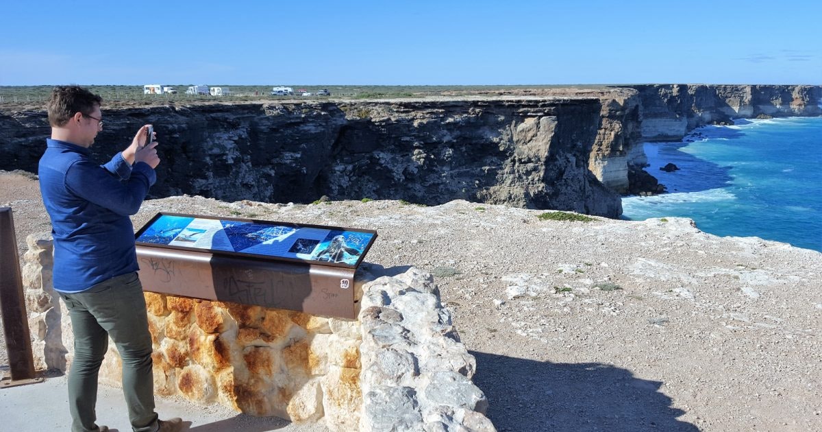 Eyre Highway & The Nullarbor Plain | Australia's Golden Outback