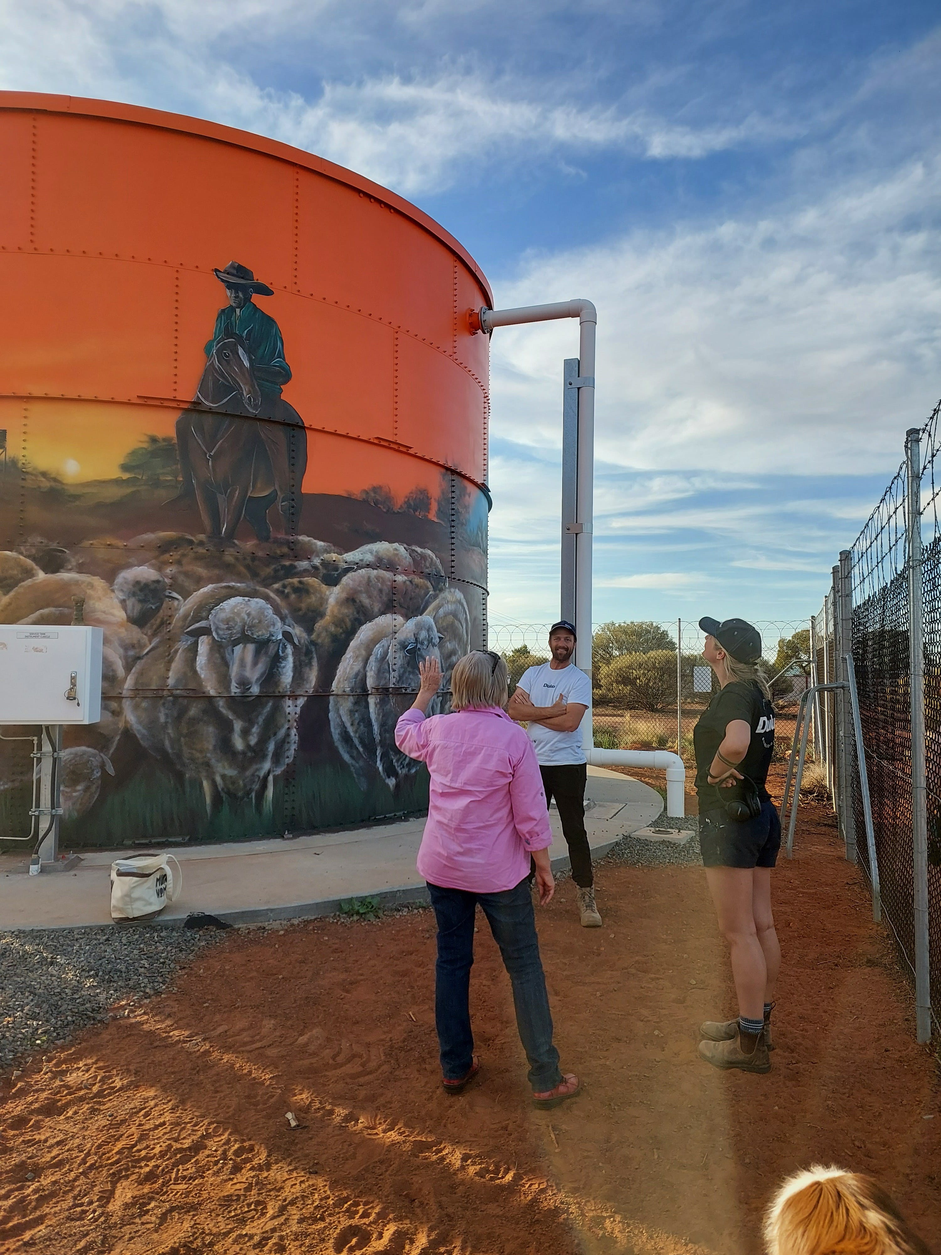 Tank Murals | Australia's Golden Outback