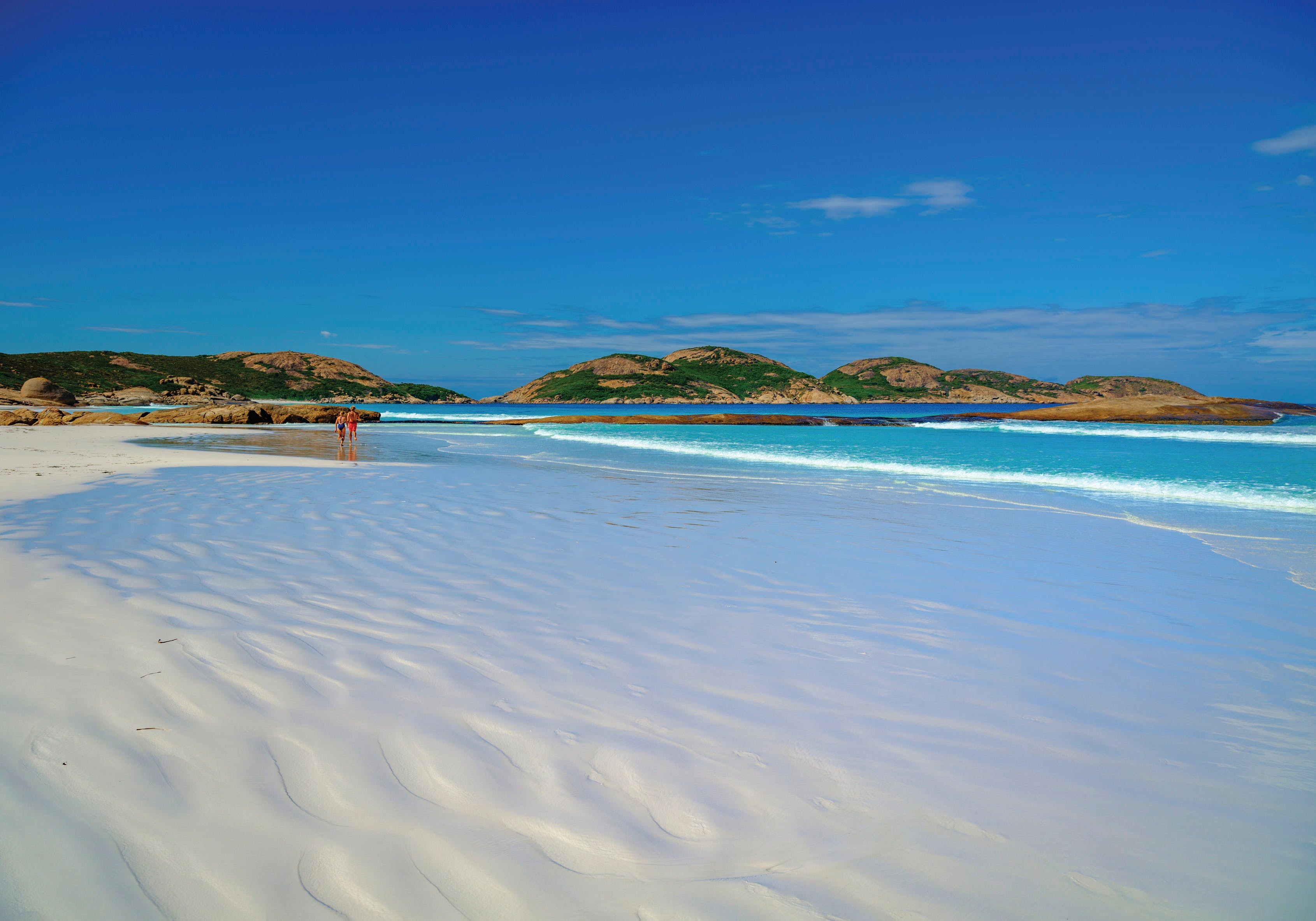 Lucky Bay - Things to do, Map, Facilities & More!