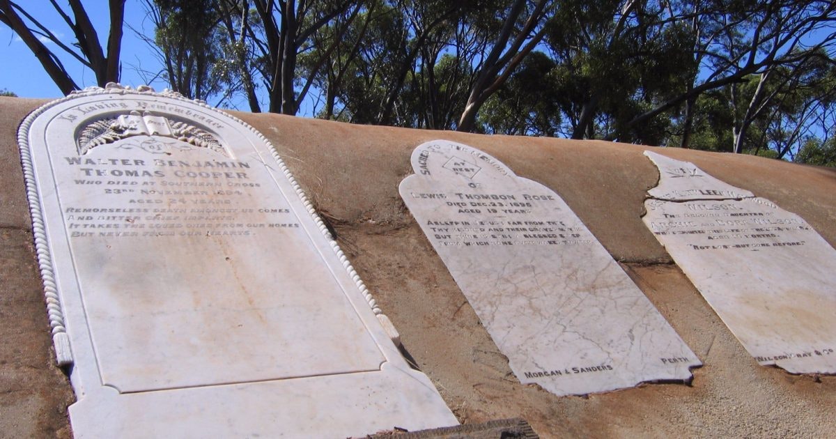 Old Southern Cross Cemetery | Australia's Golden Outback
