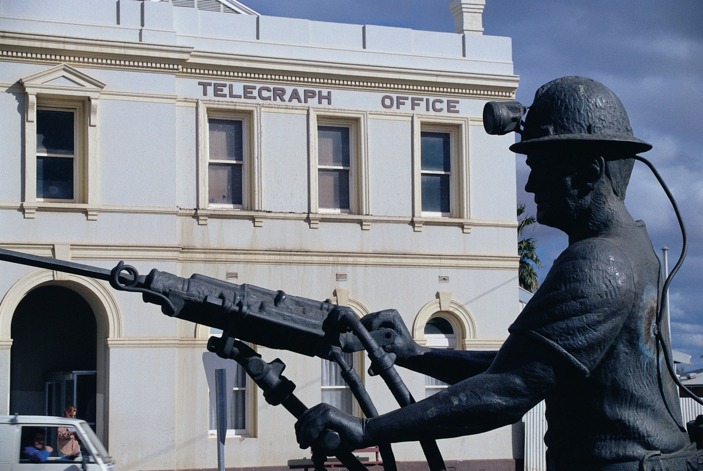 Miners Monument Boulder | Australia's Golden Outback