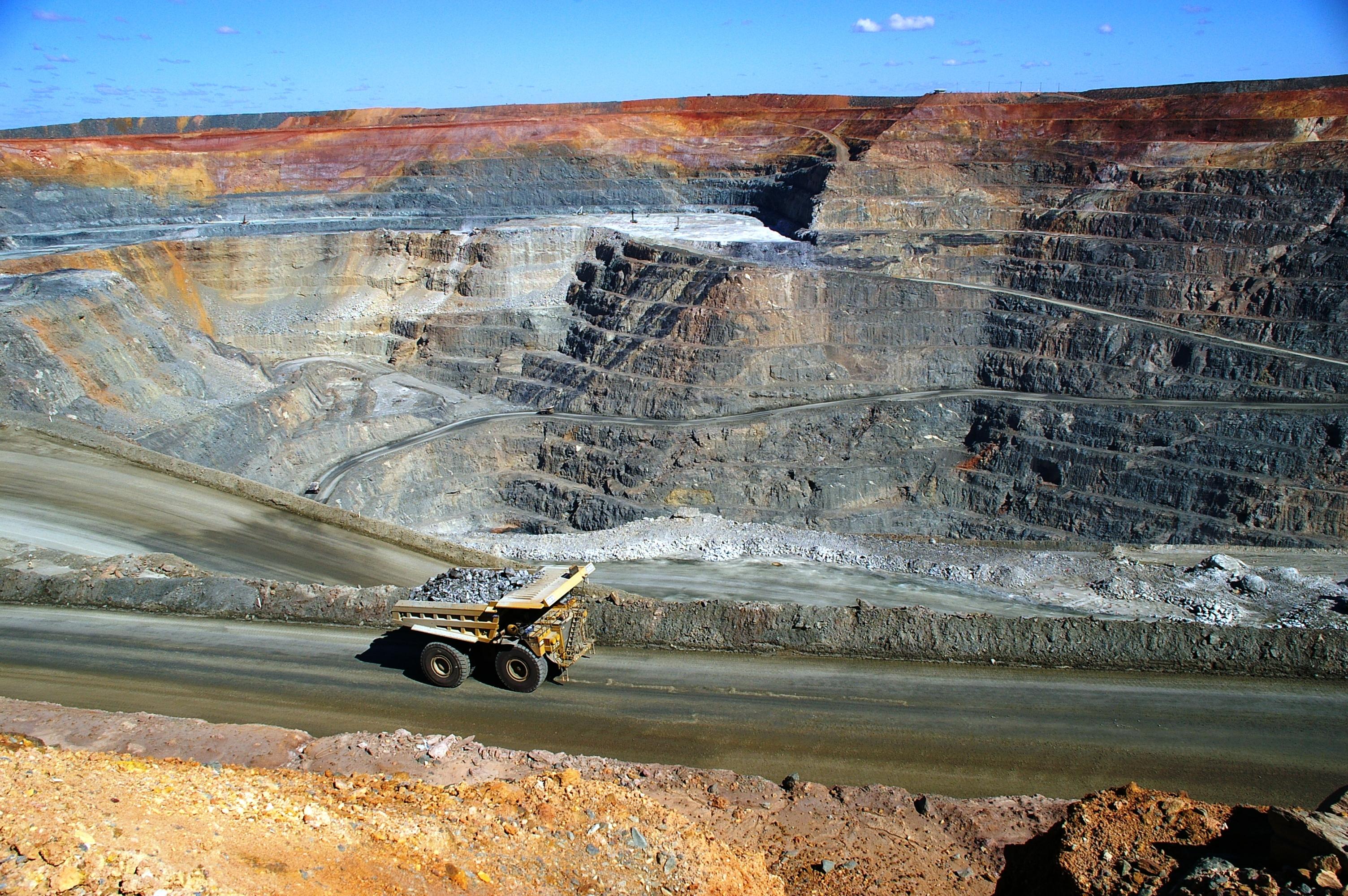 Big Pit Scenic Flight | Australia's Golden Outback